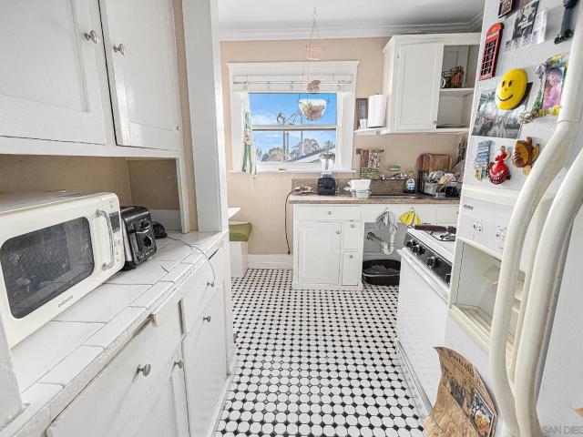 3042 48 Broadway, San Diego, CA 92102 | MLS #250045