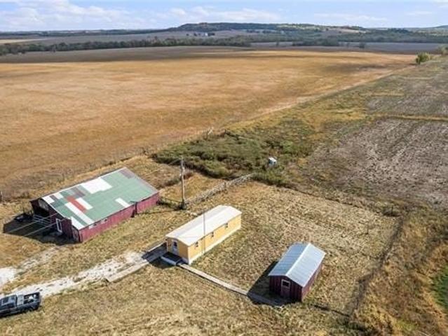 30432 SE 1150th Rd, Garnett, KS 66032