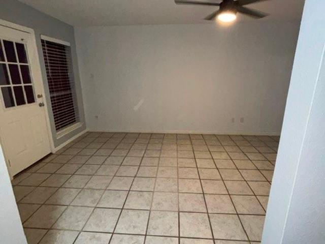 3043 Overland Trail