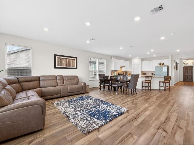 3043 Kastania Lane