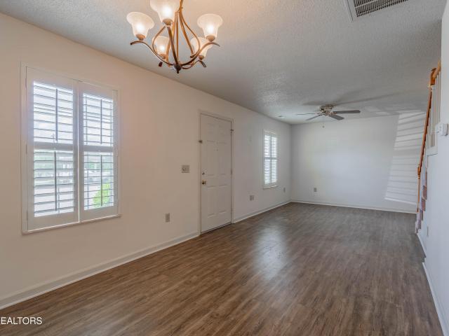 3043 Lee Hwy