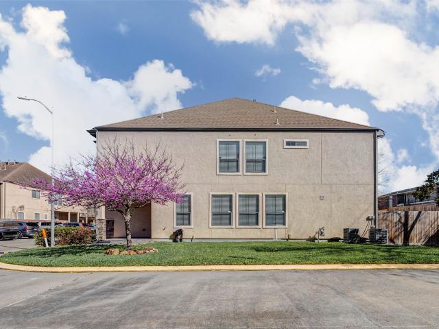 3043 Royal Oaks Grove, Houston, TX 77082 | MLS #50140