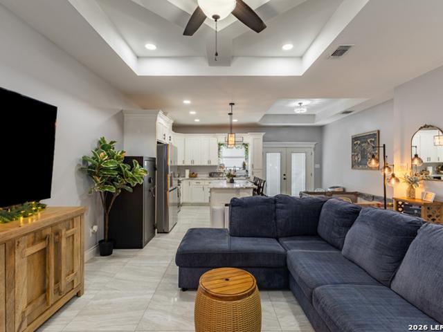 3043 Samuel Dr