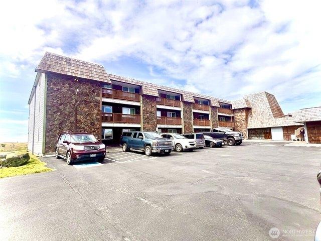 304 14th St NW Unit 104, Long Beach, WA 98631