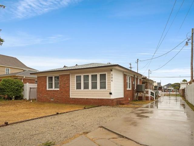 304 23rd Ave N, North Myrtle Beach, SC 29582