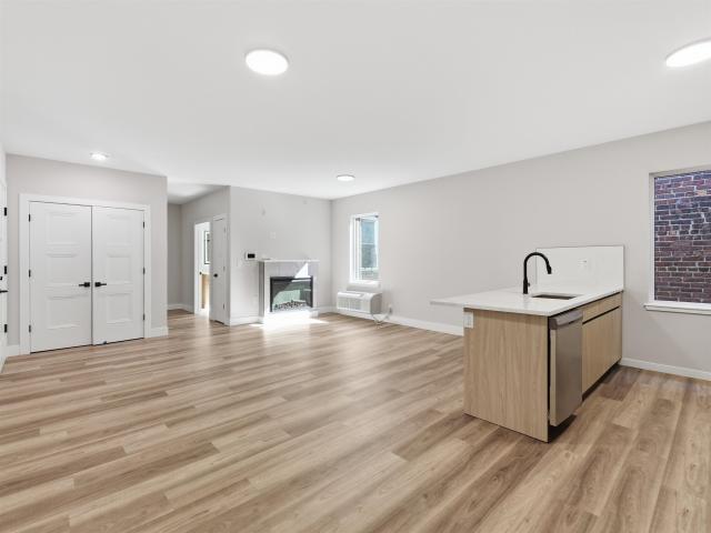 304 61St St # 3B