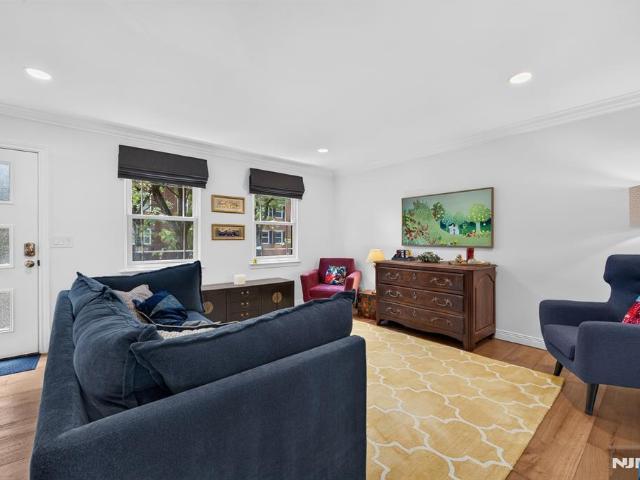 304 9th Street