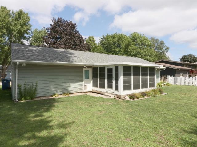 304 9th Street SW