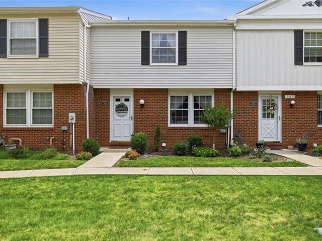 304 Countryside Dr, McKees Rocks, PA 15136