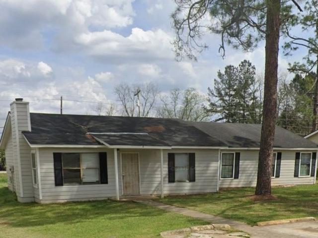 304 Carriage Lane 3 Bedroom Apartment for Rent at 304 Carriage Ln, Albany, GA 31721