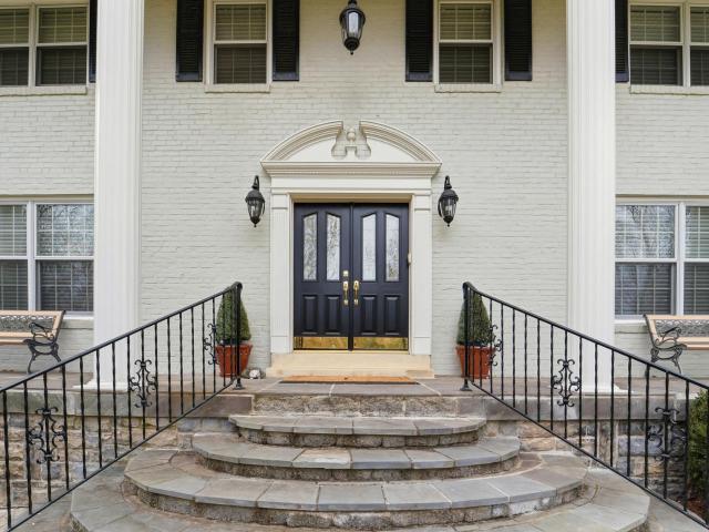 304 Chesapeake Drive, Great Falls, US, VA