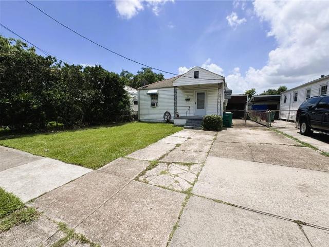 304 Clearview Pkwy, Metairie, LA 70001 | MLS #2536