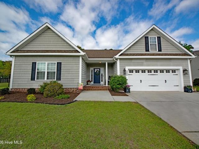 304 Angelfish Ct, Newport, NC 28570