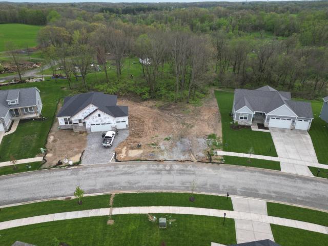 304 Apple Grove Ln, Valparaiso, IN 46385 | MLS #837882 | Compass