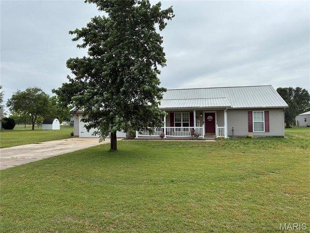 304 Bohannon St, Sikeston, MO 63801