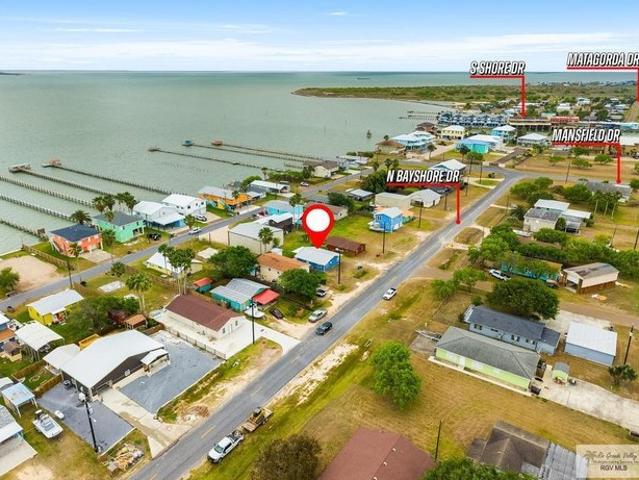 304 Bayshore Dr, Port Mansfield, TX 78598