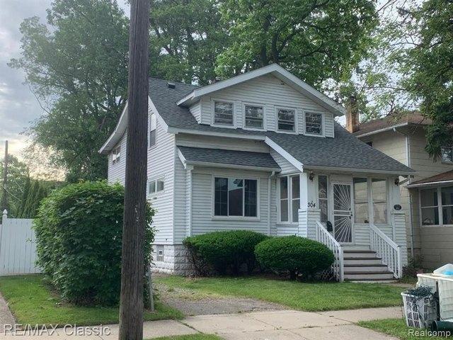 304 Baker St, Royal Oak, MI 48067