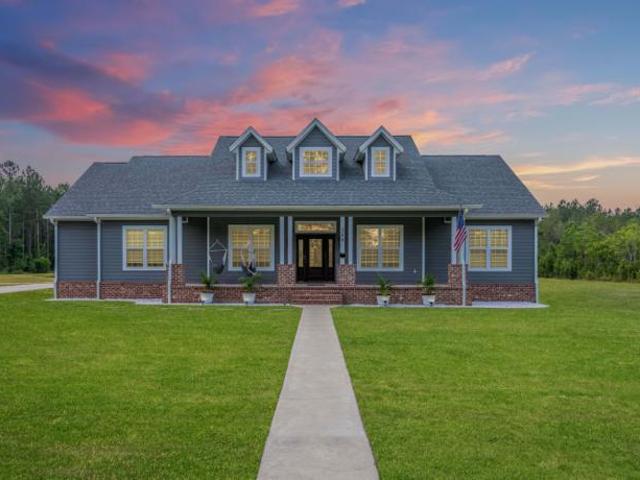 304 Big Pine Dr, Kingsland, GA 31548