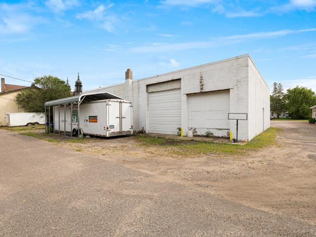 304 Broadway Avenue W