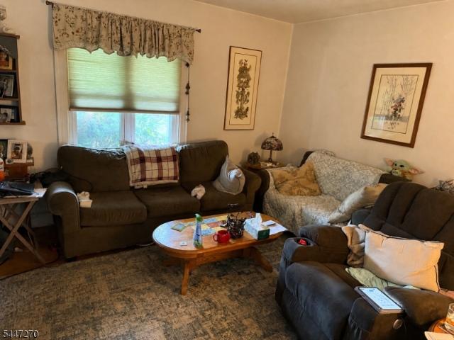 304 Goffle Rd