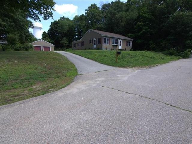 304 Getchell Ave, Woonsocket, RI 02895