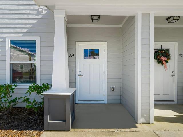 304 Date Palm Ln, Unit HORIZON, Freeport, FL 32439 | MLS #995258 | Compass