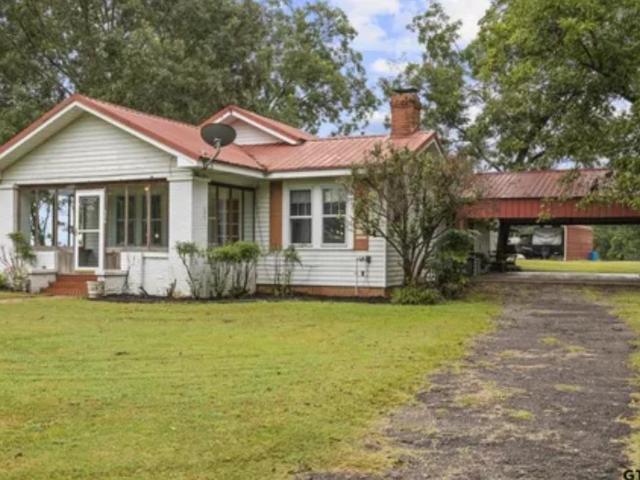 304 Daingerfield St, Naples, TX 75568 | MLS #21155