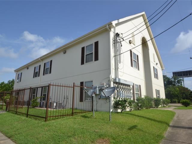 304 DELL Court 6