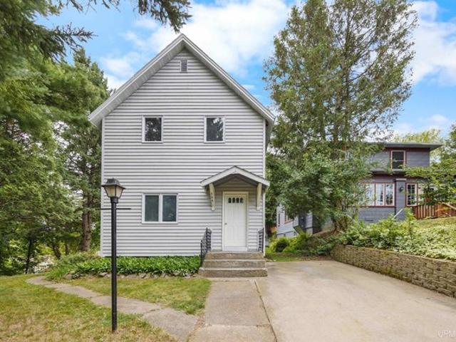 304 Diamond St, Iron River, MI 49935