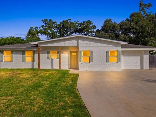 304 Dunn St, Bryan, TX 77801