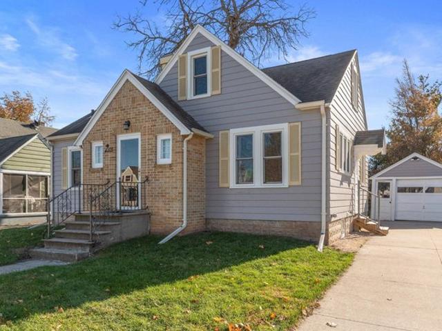 304 E 11th St, Fond du Lac, WI 54935