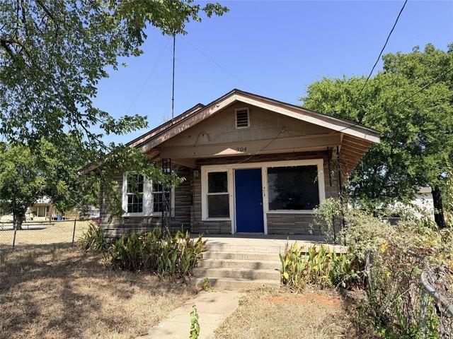 304 E 1st Ave, Corsicana, TX 75110