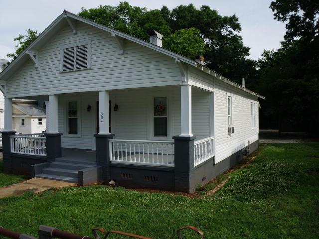 304 E 3Rd Street