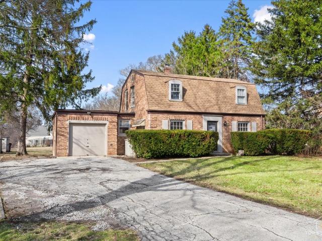 304 E Camp McDonald Rd, Prospect Heights, IL 60070 | Compass