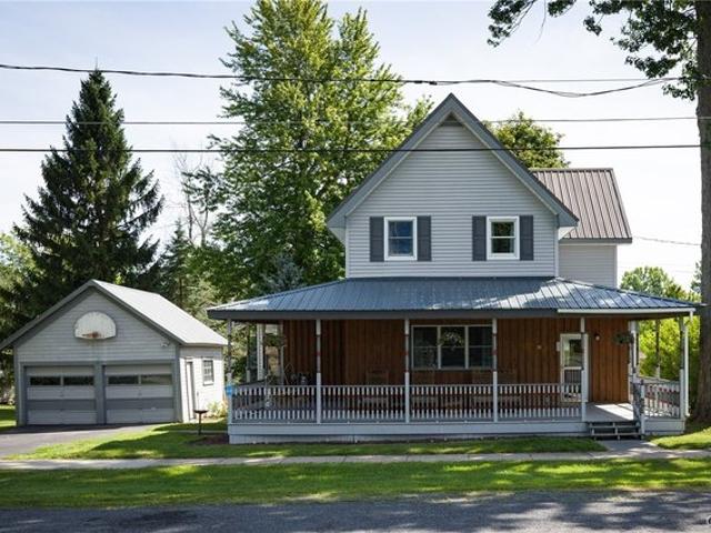 304 E Kirby St, Dexter, NY 13634