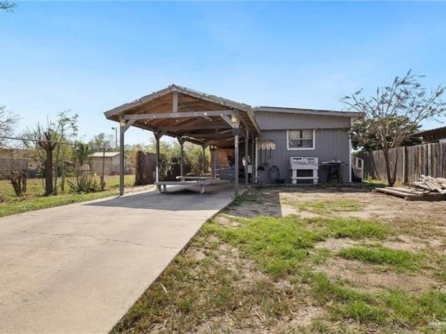 304 E Levee Ave, Hidalgo, TX 78557