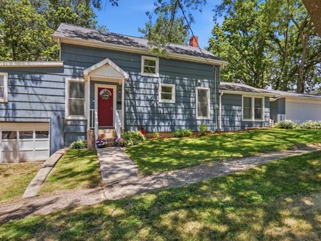 304 E North St, Darlington, WI 53530