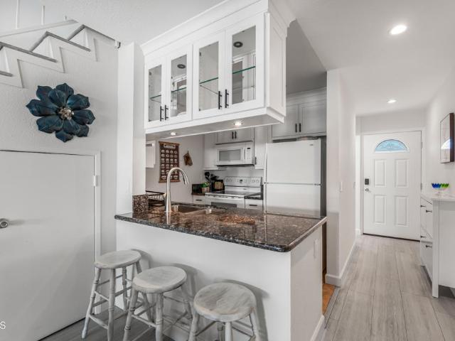 304 E Surfside Drive