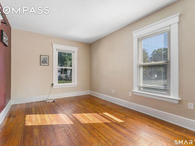 304 Fairview Ave, Hamden, CT