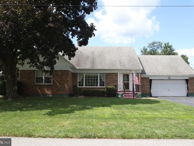 304 Hamilton St, Delaware City, DE 19706