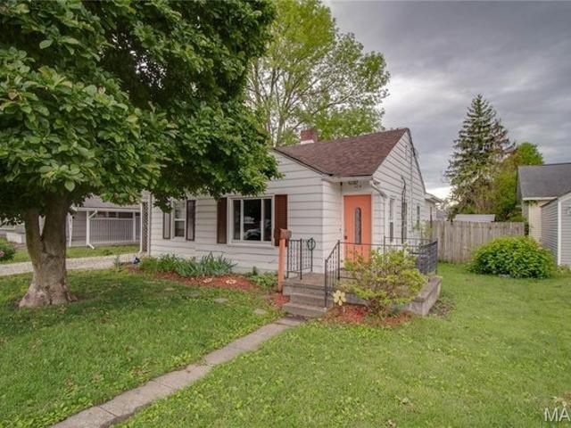 304 Harrison St, Jerseyville, IL 62052