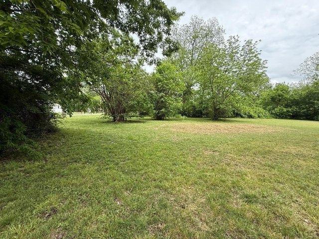 304 Hill St, Farmersville, TX 75442