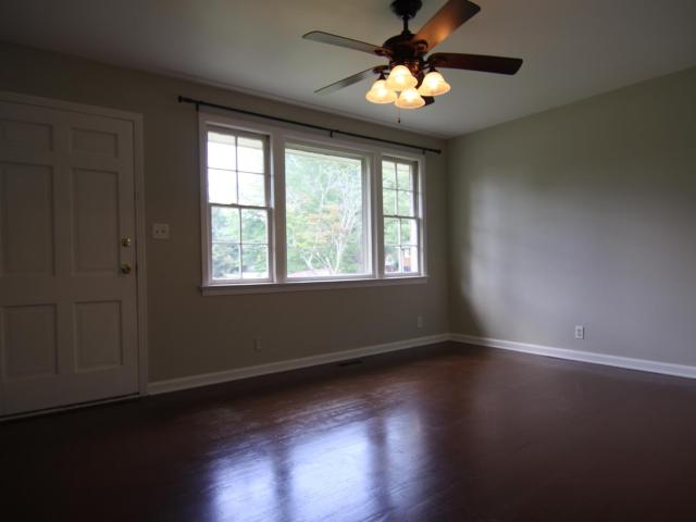 304 Hilldale Ln