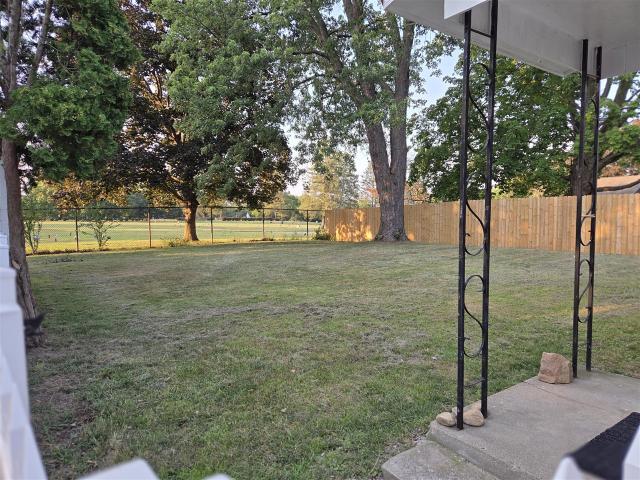 304 Oakhurst Avenue