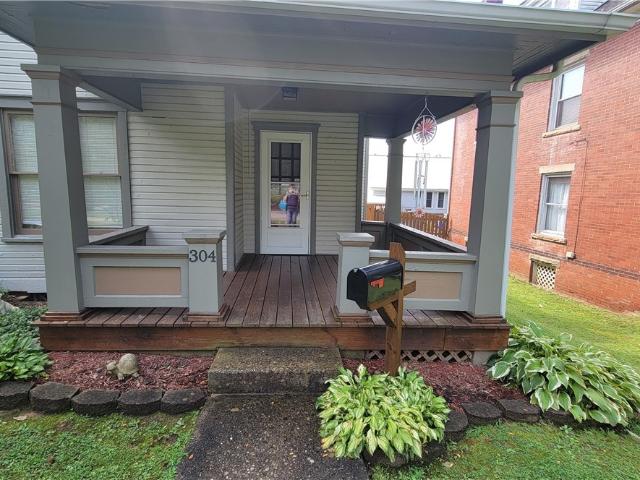 304 Oakwood Avenue