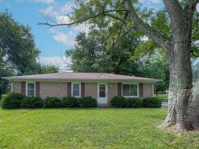 304 Oakwood Dr, Lawrenceburg, KY 40342