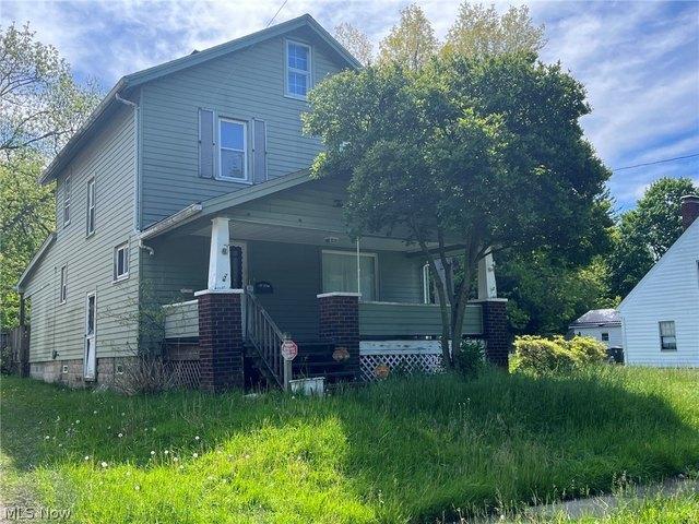 304 Lowell Ave NE, Warren, OH 44483
