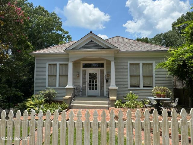 304 Lambert St, Natchez, MS 39120 | MLS #4109