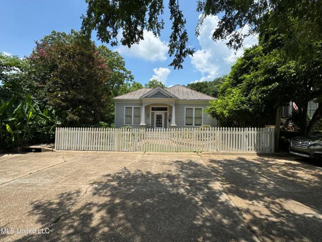 304 Lambert Street