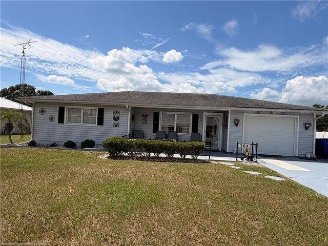304 Lark Ave, Sebring, FL 33870